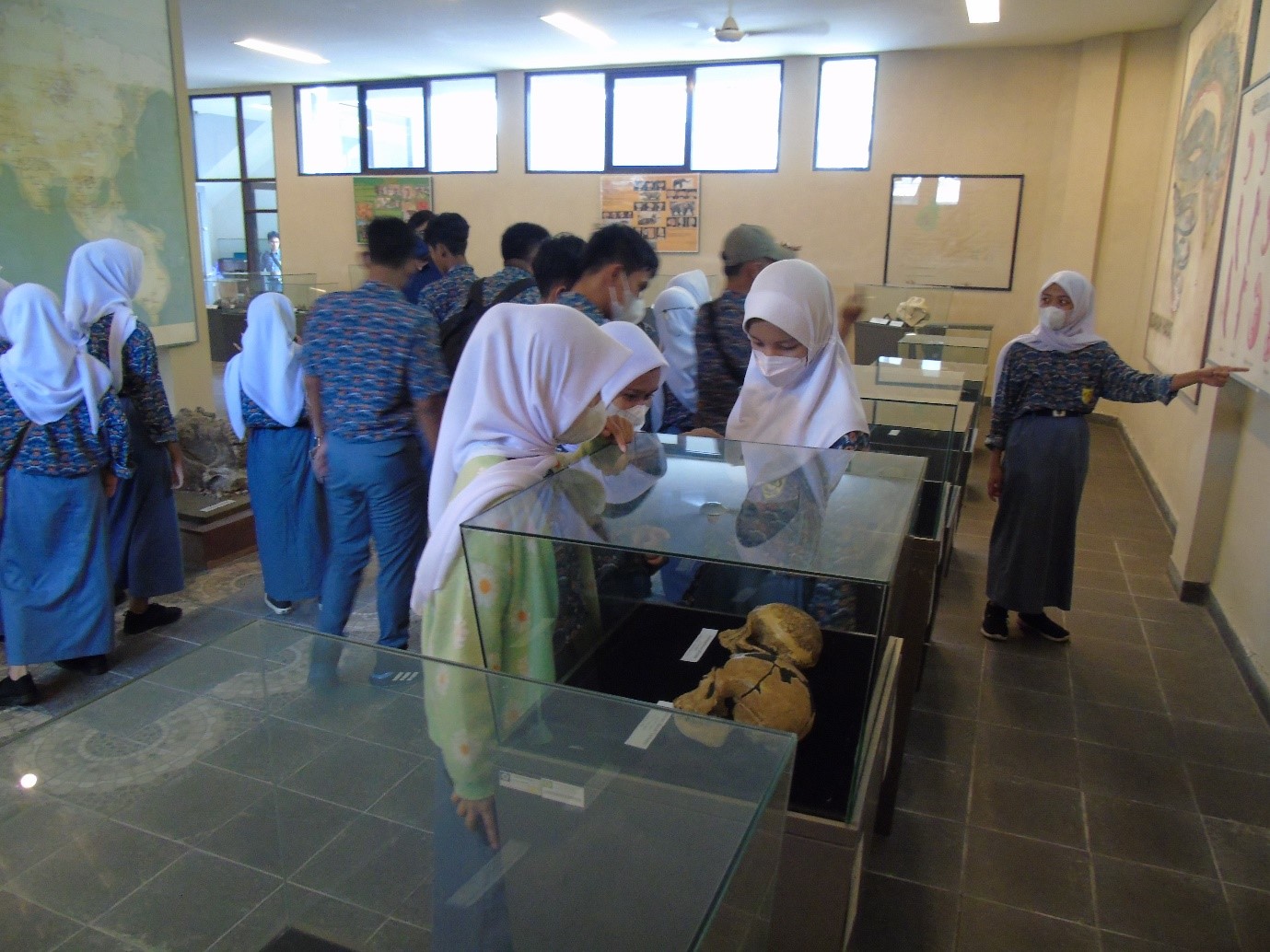 Kunjungan SMAN 1 Ciamis ke Museum Bioantropologi & Paleoantropologi ...