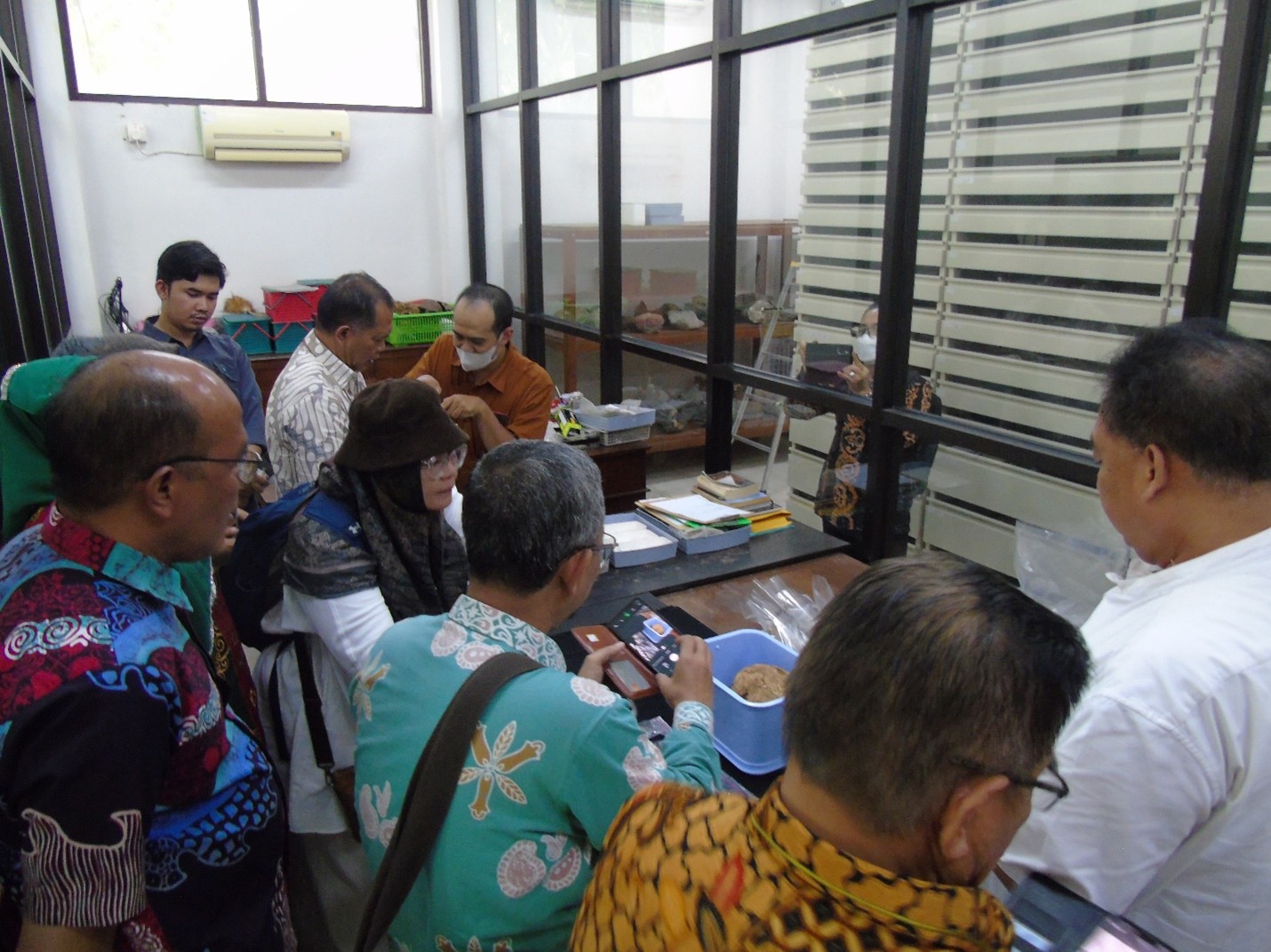 Kunjungan DPRD Provinsi Sumatera Barat ke LBP FKKMK UGM untuk Melihat ...