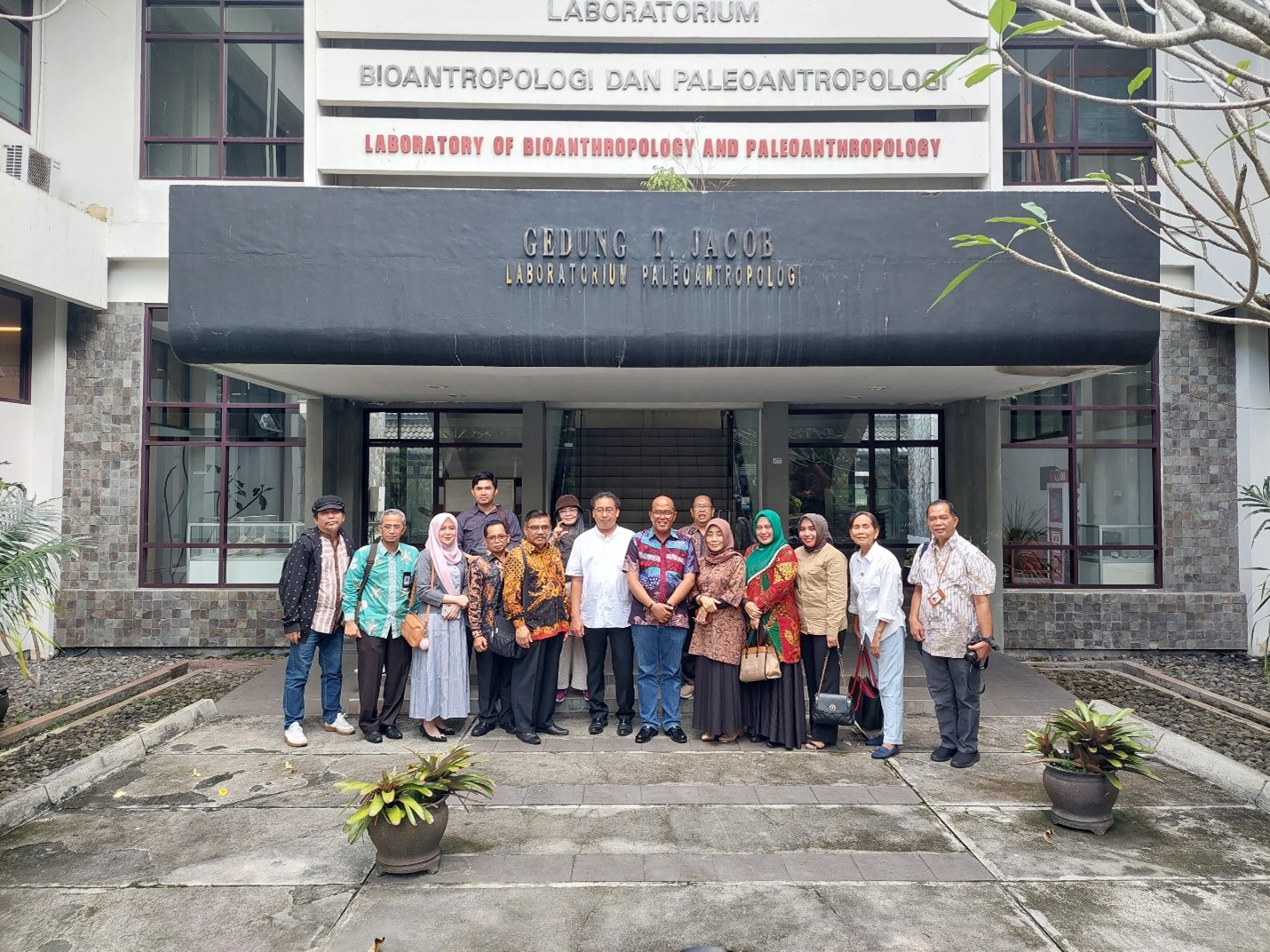 Kunjungan DPRD Provinsi Sumatera Barat ke LBP FKKMK UGM untuk Melihat ...