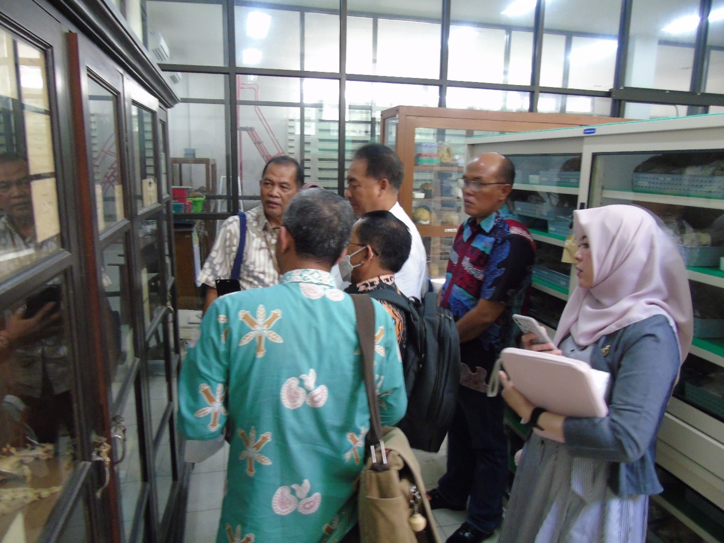 Kunjungan DPRD Provinsi Sumatera Barat ke LBP FKKMK UGM untuk Melihat ...